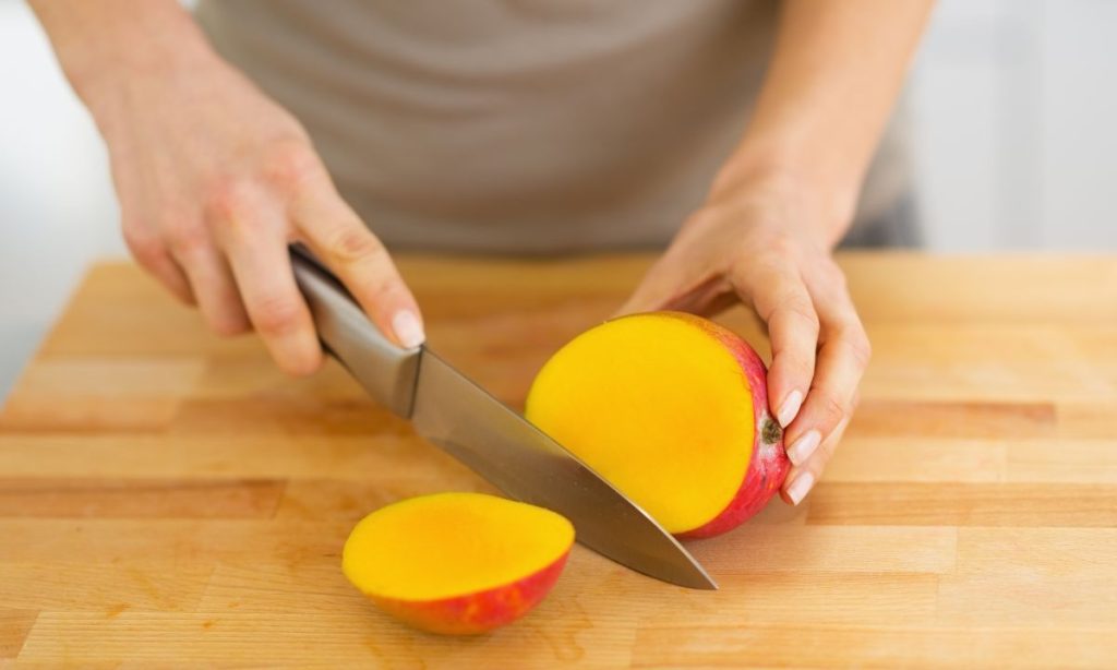 Comment couper une mangue et en faire une belle présentation ~ La vie ...